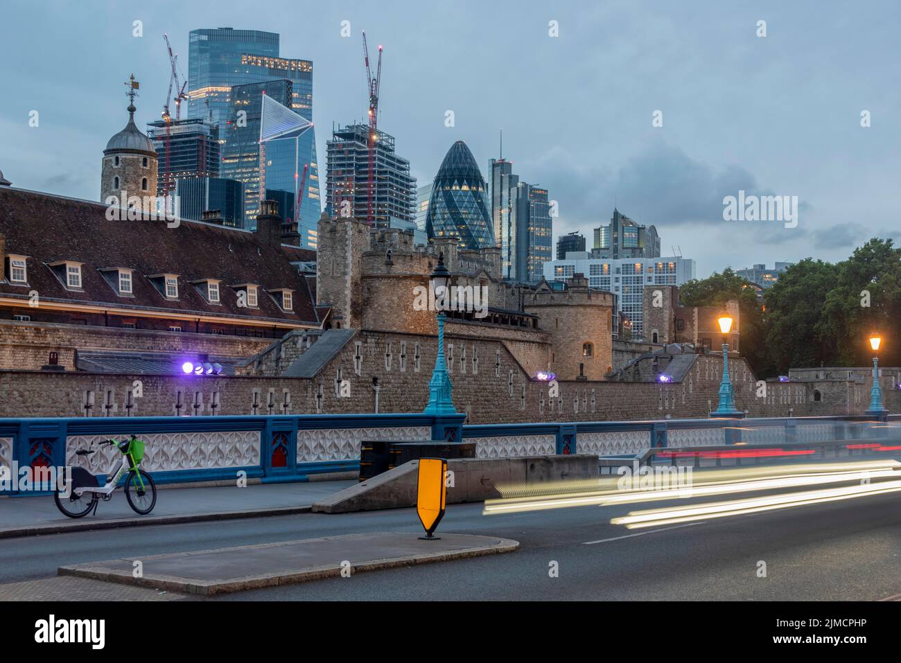Tower of London, behind it the financial district City of London with ...