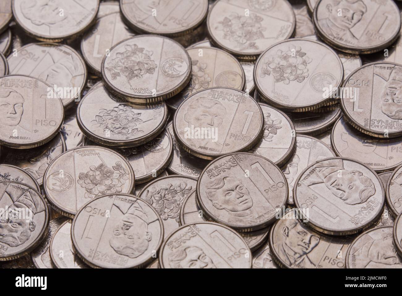 Flat Lay close up on New One Piso Philippine Coins Stock Photo - Alamy