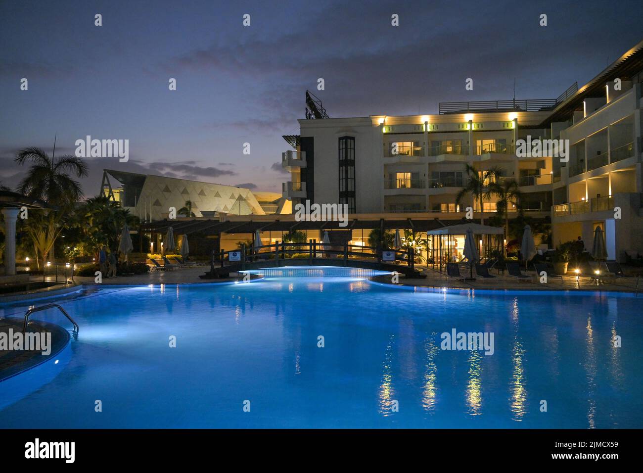 Hotel Steigenberger Pyramids, Giza, Cairo, Egypt Stock Photo - Alamy