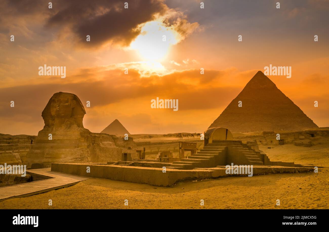 Great Sphinx, Pyramid of Khafre, Giza, Cairo, Egypt Stock Photo - Alamy