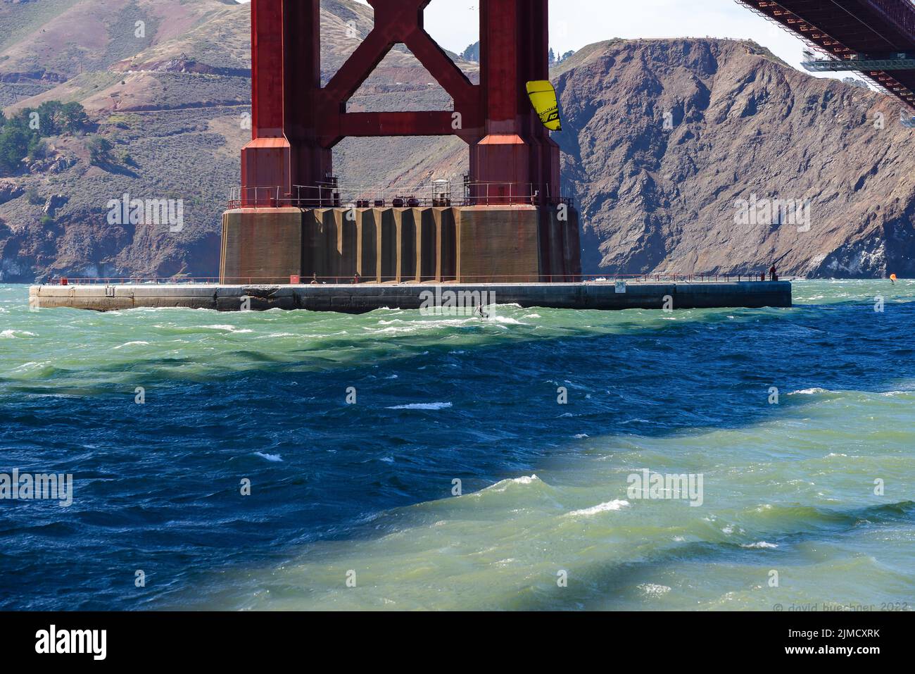 Kitesurfer under the Golden Gate Bridge Stock Photo - Alamy