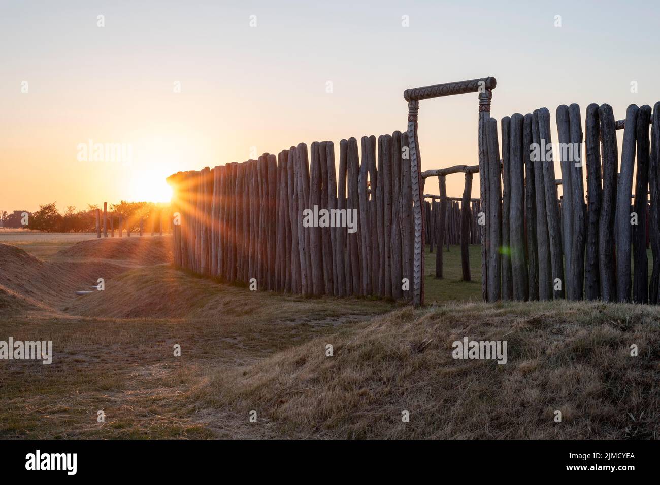 Prehistoric circular ditch hi-res stock photography and images - Alamy