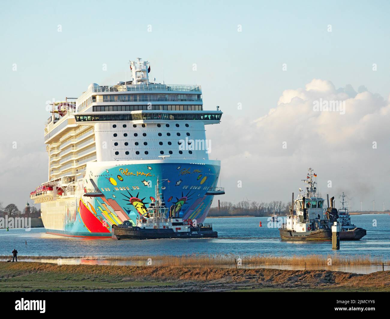 Cruise ship Norwegian Breakaway, new building, Meyer Werft, Ems ...