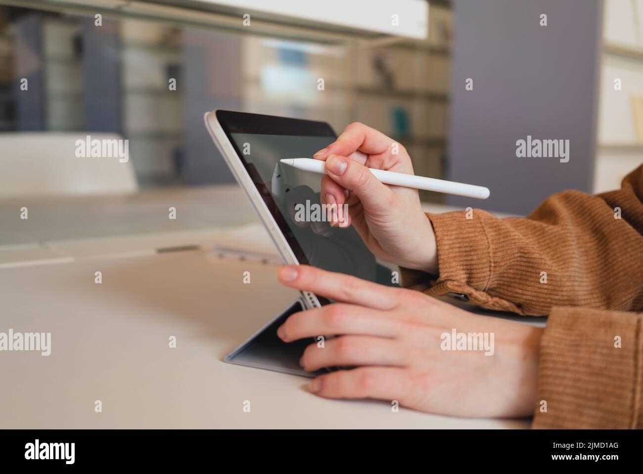 Tablet stylus woman research hi-res stock photography and images - Alamy