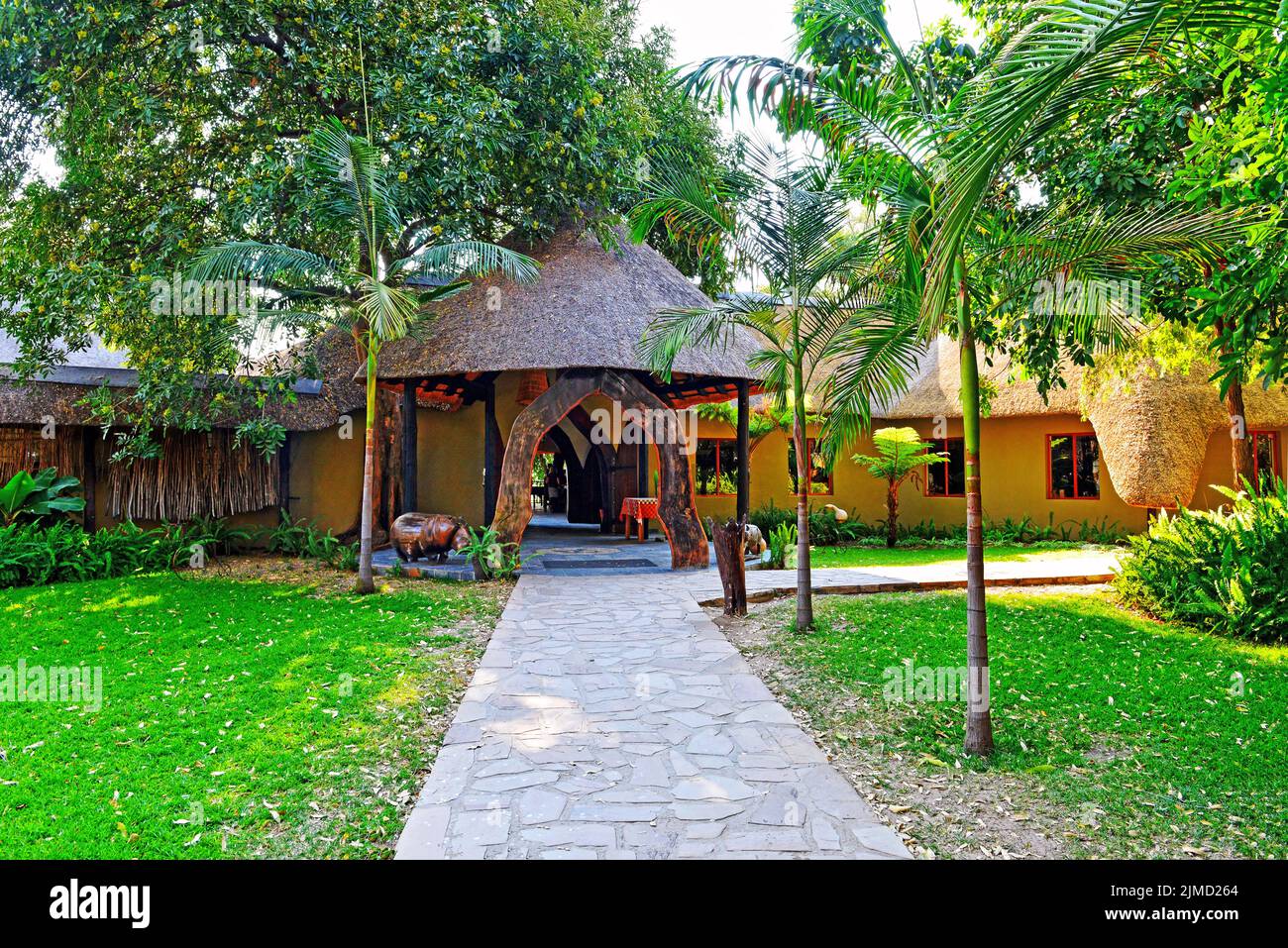 River lodge hi-res stock photography and images - Alamy
