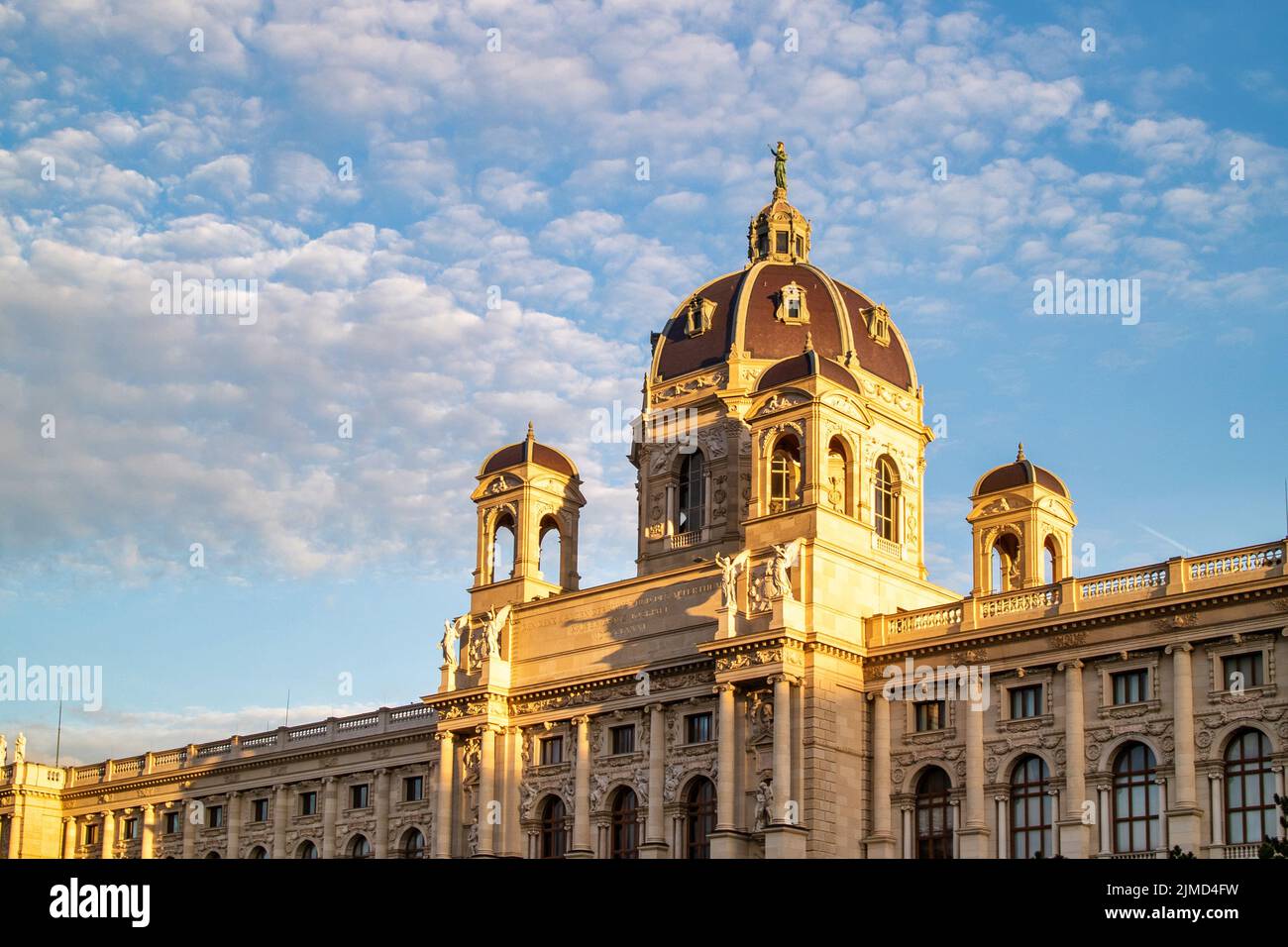 Ancient building of Museum of Fine Arts in Vienna, Austria Stock Photo ...