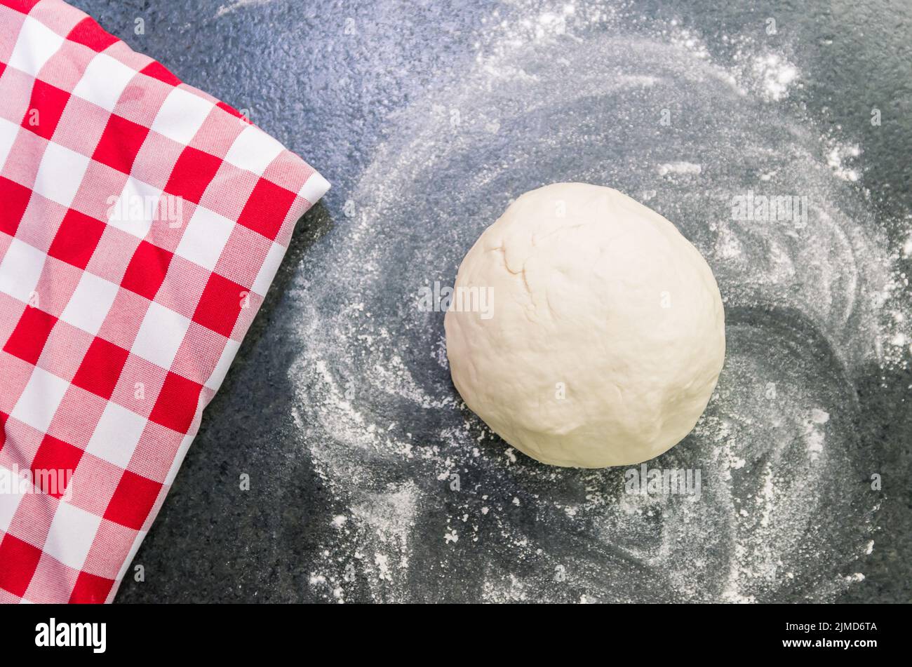 Preparation of pizza dough, dough resting Stock Photo - Alamy Preparation of pizza dough, dough resting Stock Photo - Alamy