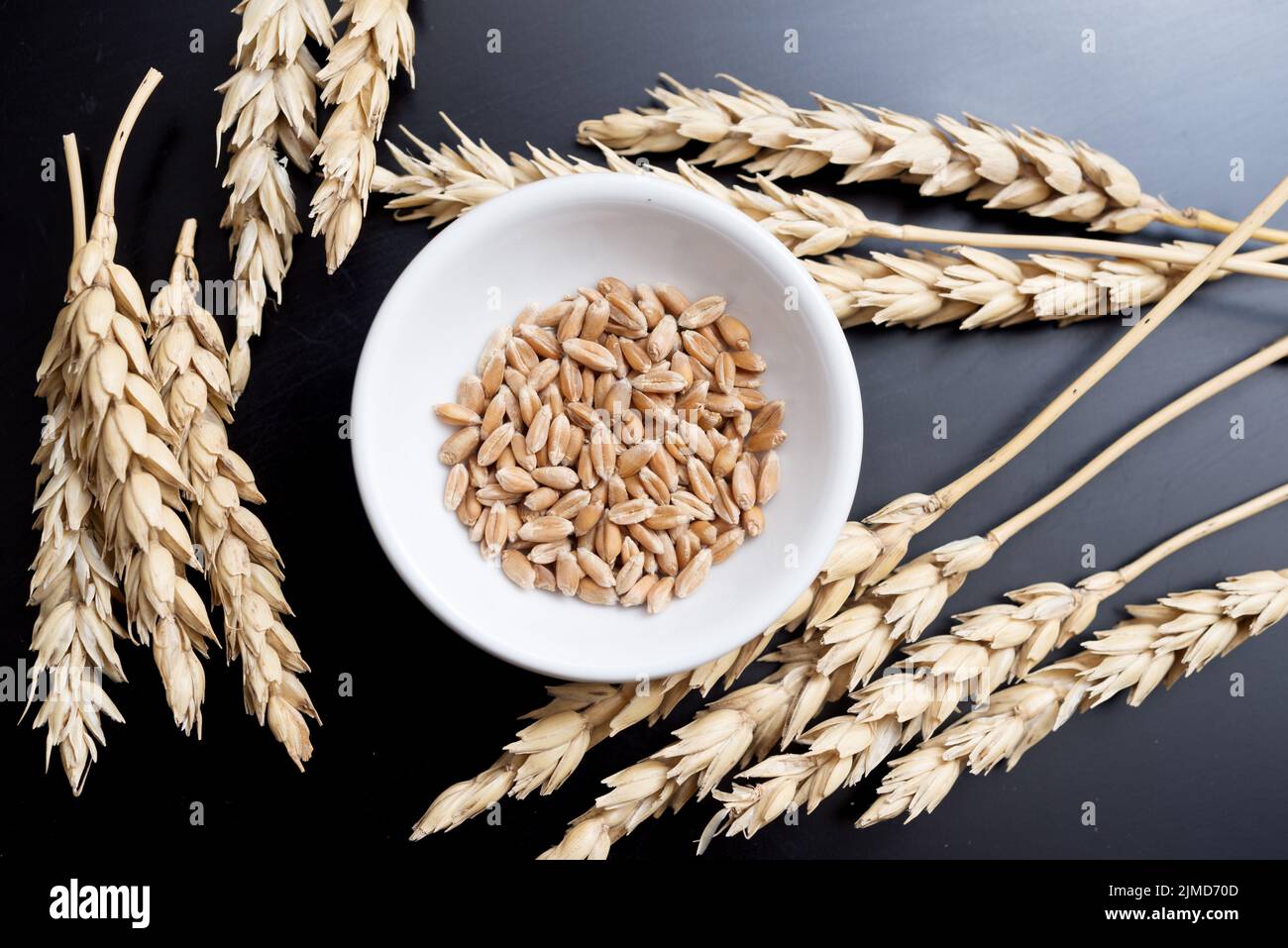 Black gold grain hi-res stock photography and images - Alamy