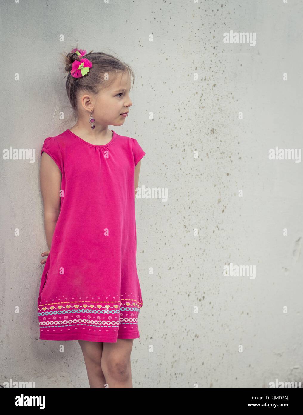 Outdoor portrait of a young girl Stock Photo - Alamy