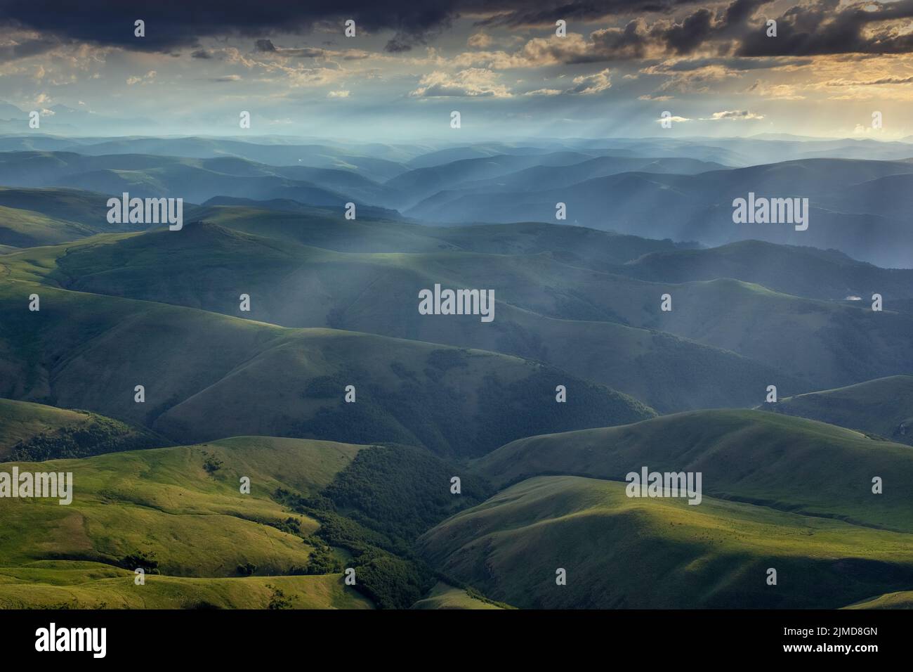 Sunbeams on mountains hi-res stock photography and images - Alamy