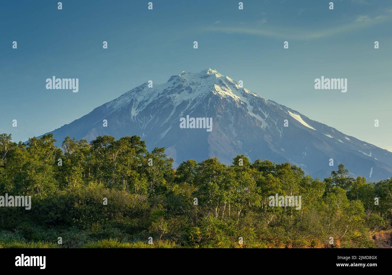 Beautiful nature kamchatka eruption hi-res stock photography and images ...