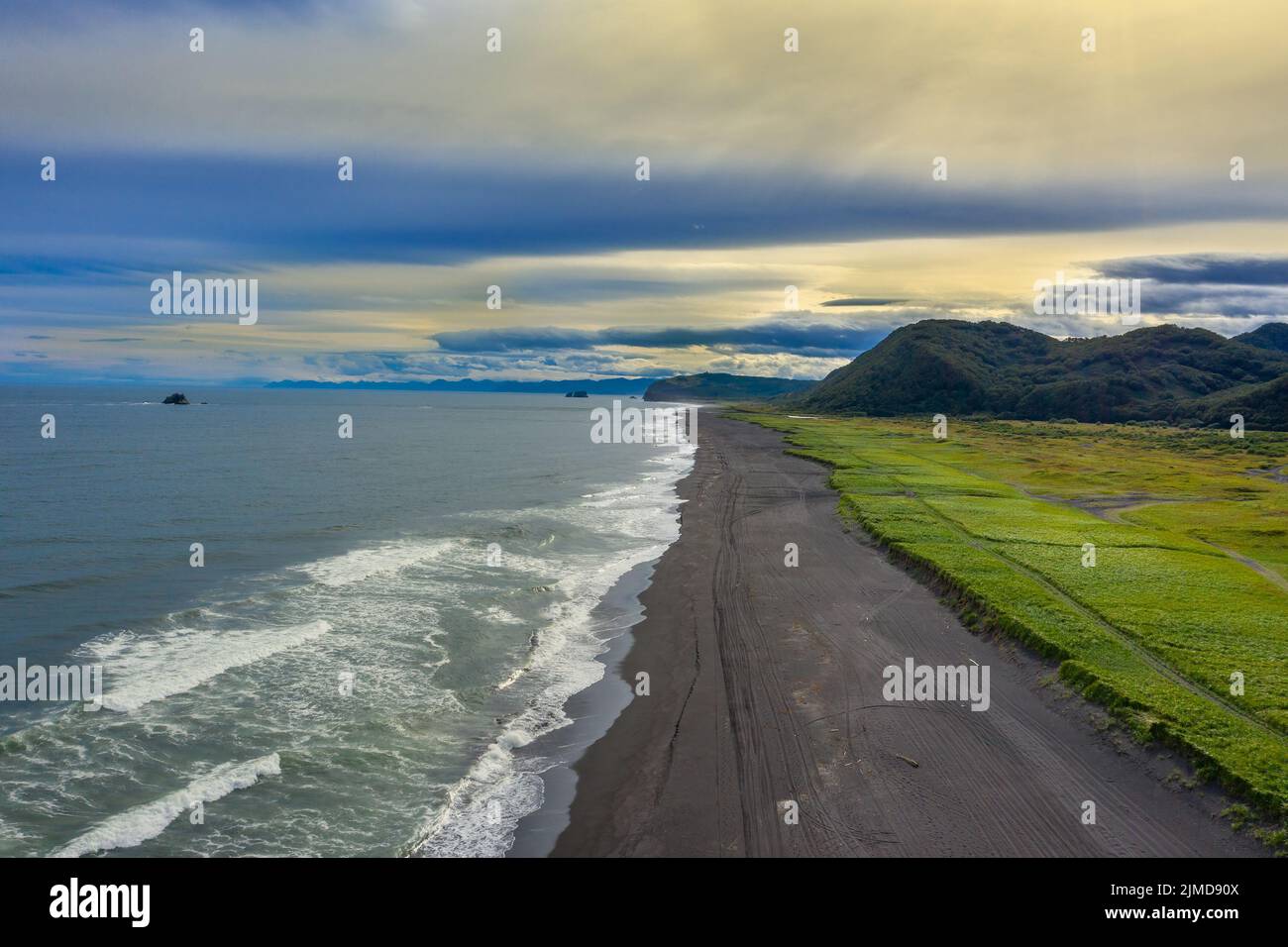 Scenic kamchatka peninsula coast hi-res stock photography and images ...