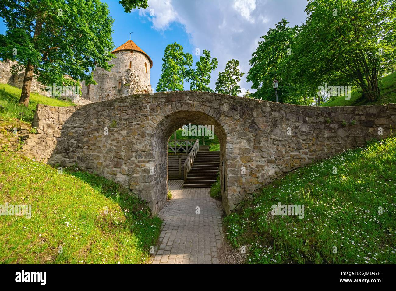 Ruins of famous medieval bridge hi-res stock photography and images - Alamy