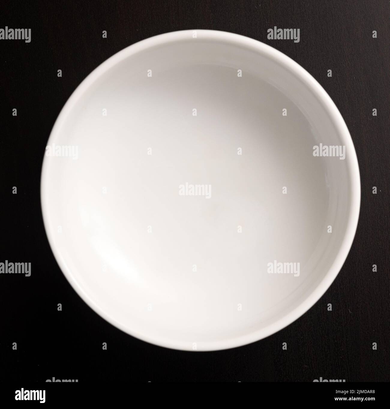 Black shiny plate hi-res stock photography and images - Alamy