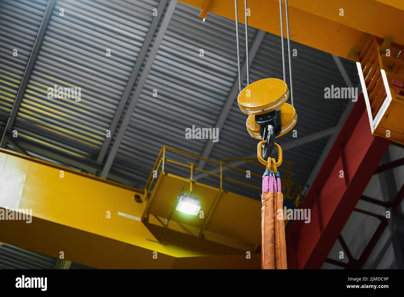 Crane rigging equipment hi-res stock photography and images - Alamy