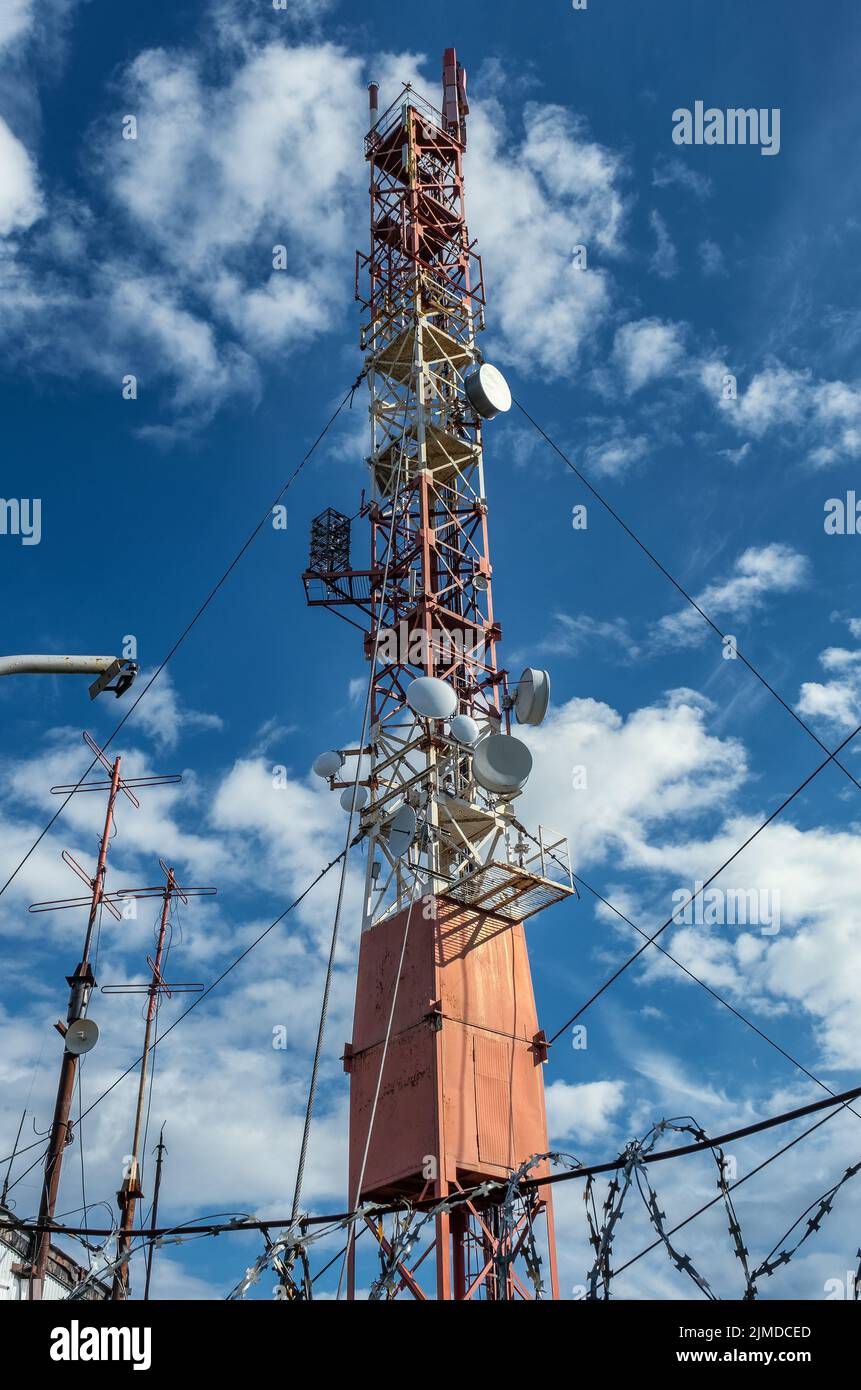 Radio tower for industry hi-res stock photography and images - Alamy