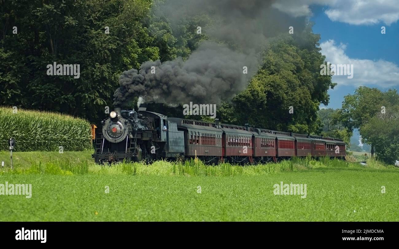 Steam train countryside hi-res stock photography and images - Alamy