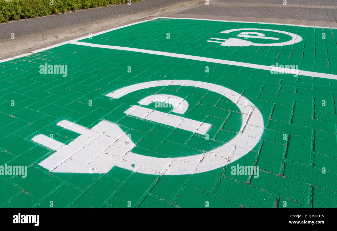 Parking cable car station hi-res stock photography and images - Alamy