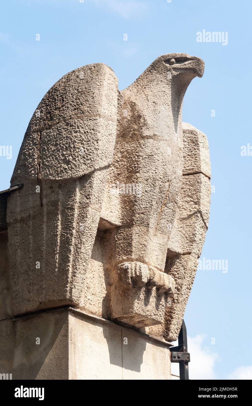 Statue of eagle in Vienna Stock Photo - Alamy
