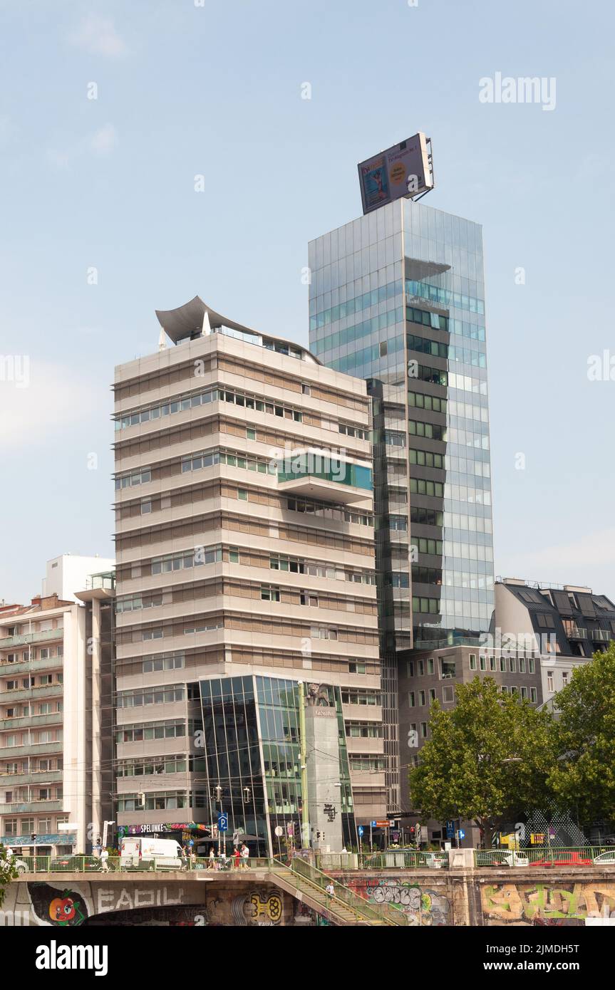 Buildings in vienna hi-res stock photography and images - Alamy