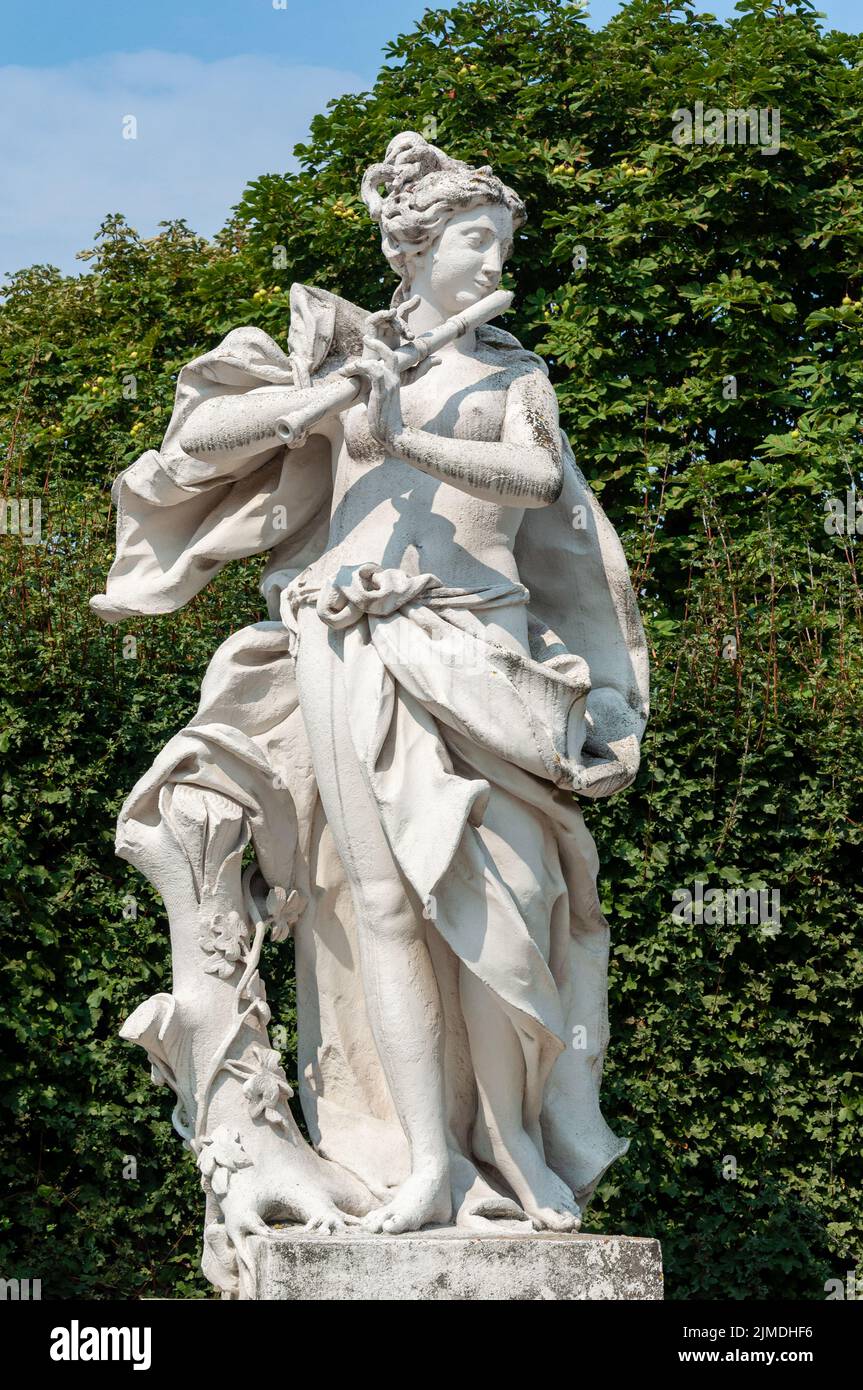 Allegoric female figure hi-res stock photography and images - Alamy