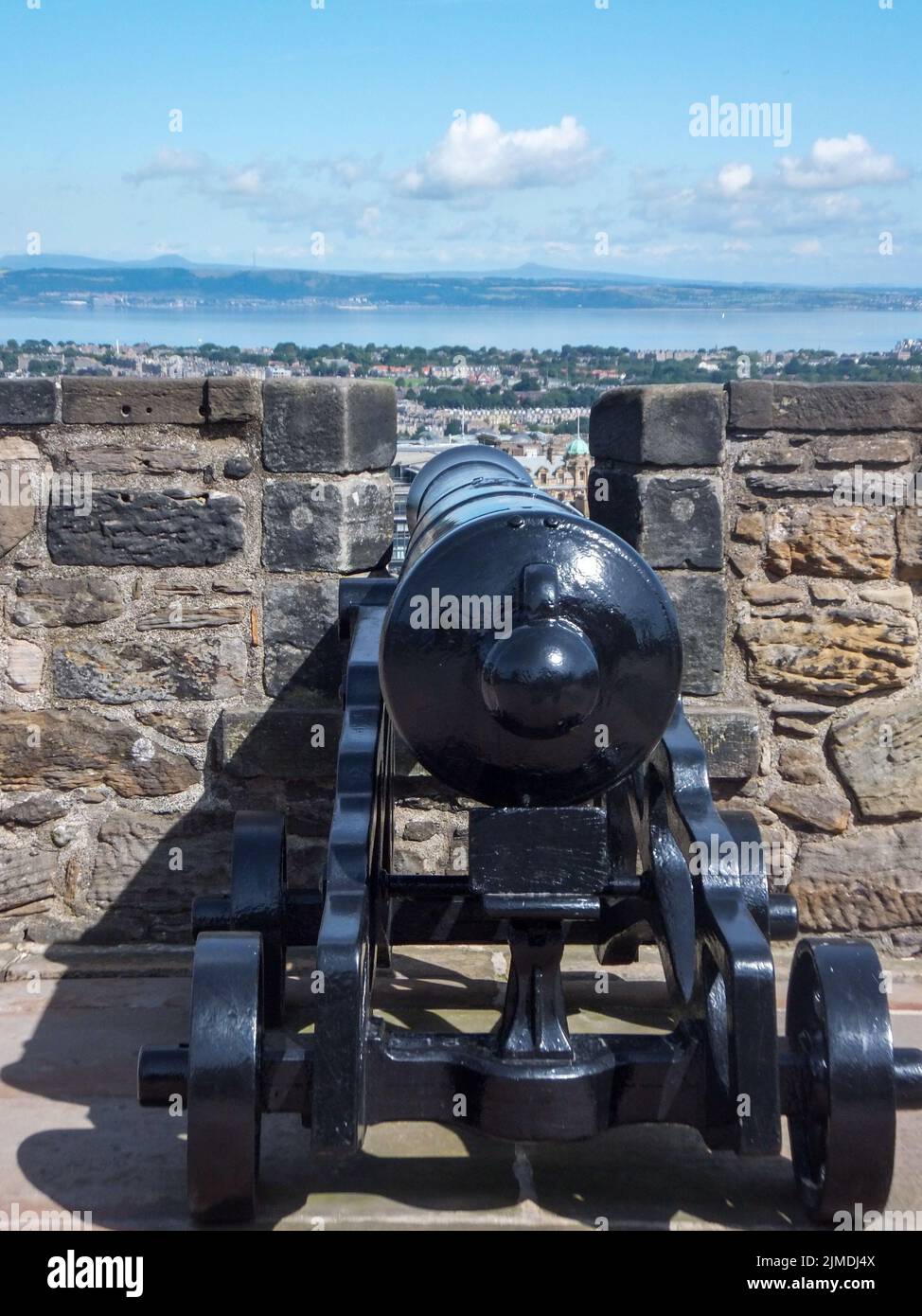 Defensive parapet hi-res stock photography and images - Alamy