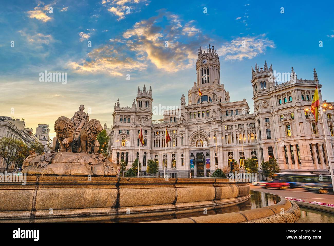Plaza de la cibeles square hi-res stock photography and images - Alamy