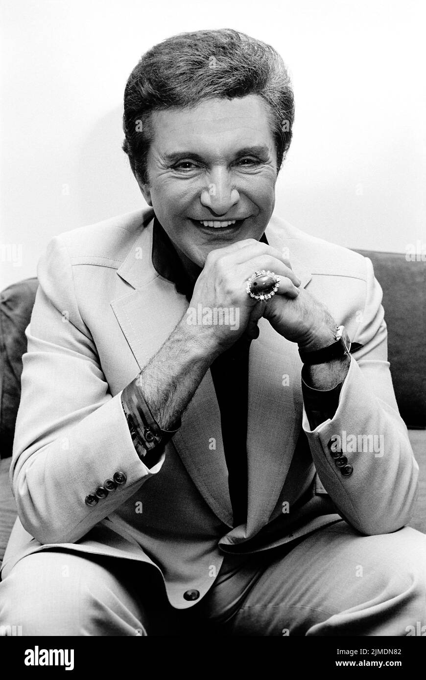 Liberace photographed in his dressing room before his performance at ...