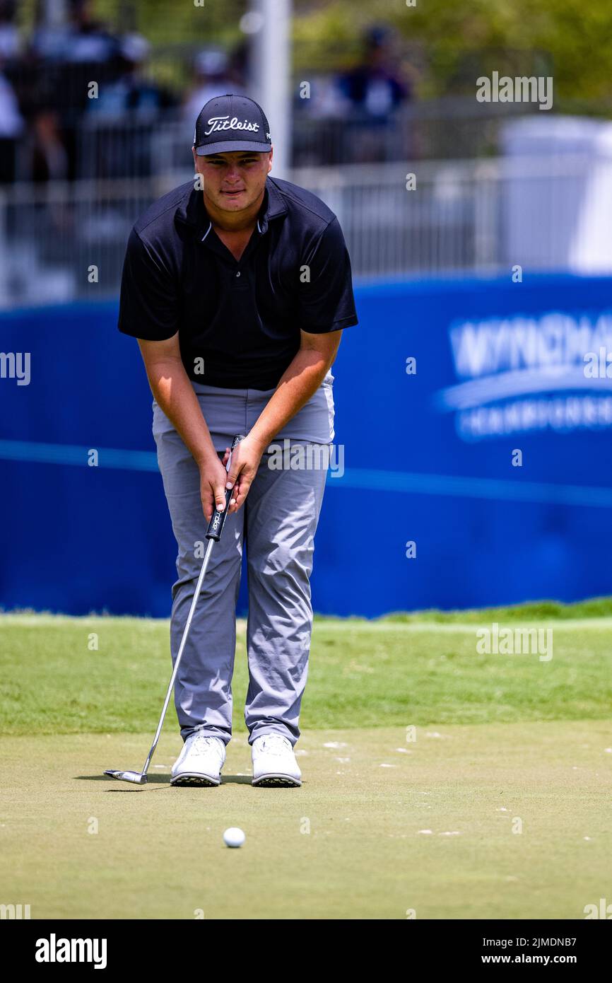 August 5, 2022: Blake McShea lines up for a par putt on the eighteenth ...