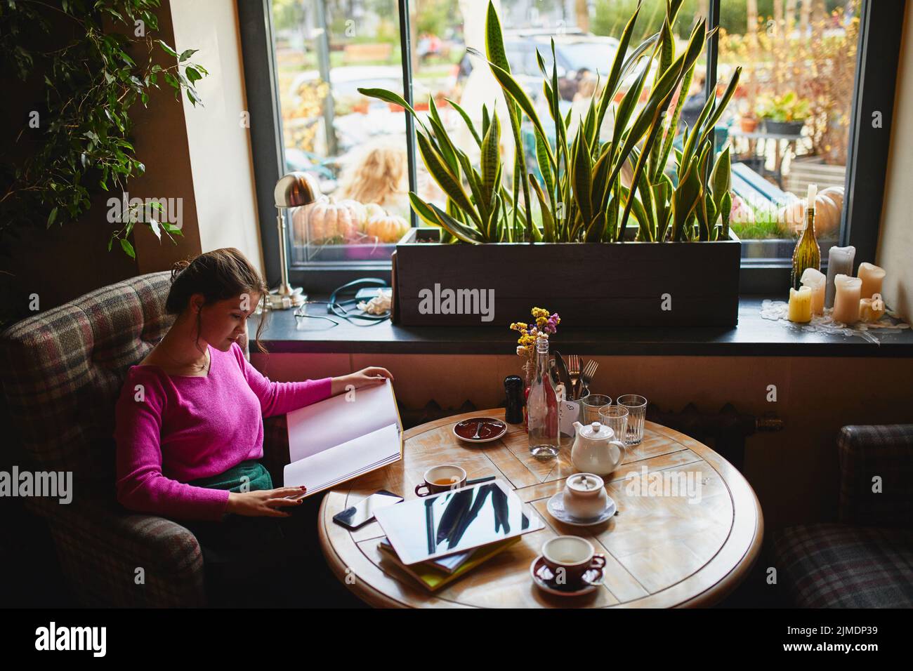 Studying in cafe hi-res stock photography and images - Alamy