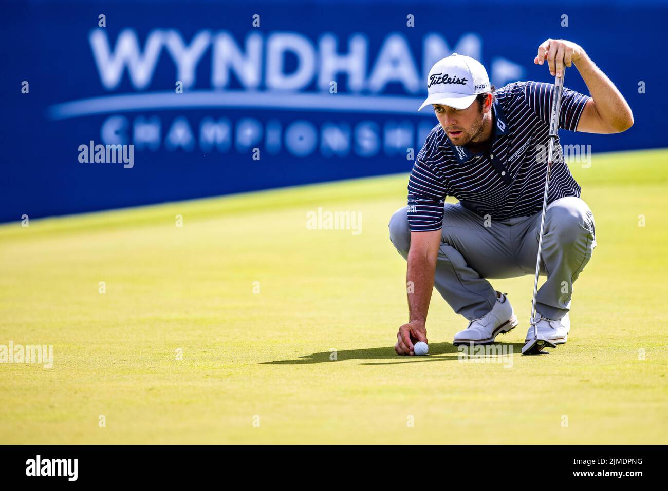 August 5, 2022: Davis Riley setup for a birdie attempt on the ninth ...