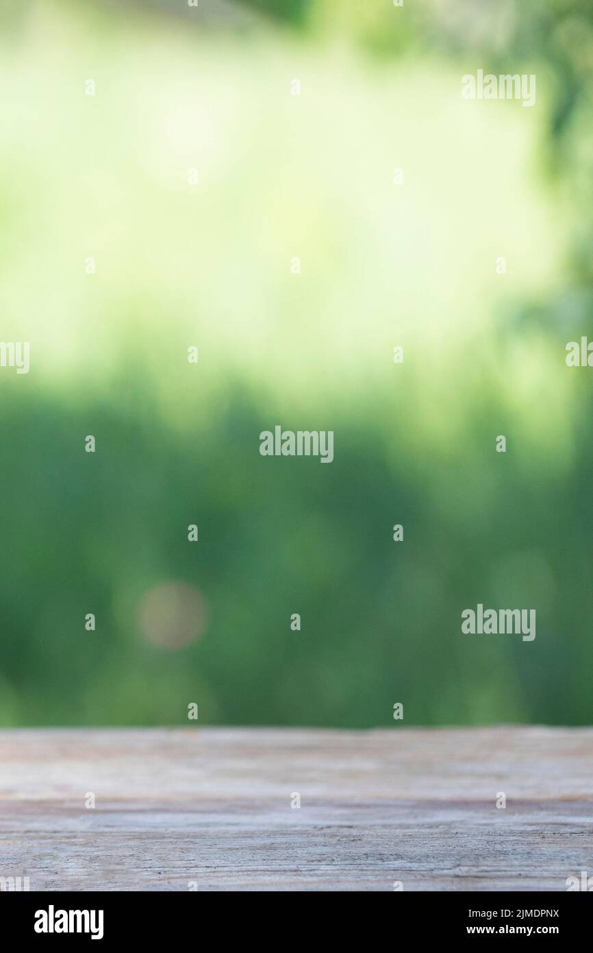 Spring clean garden table hi-res stock photography and images - Alamy