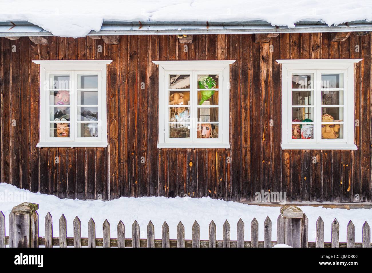 Old log cabin wooden shutter hi-res stock photography and images - Alamy