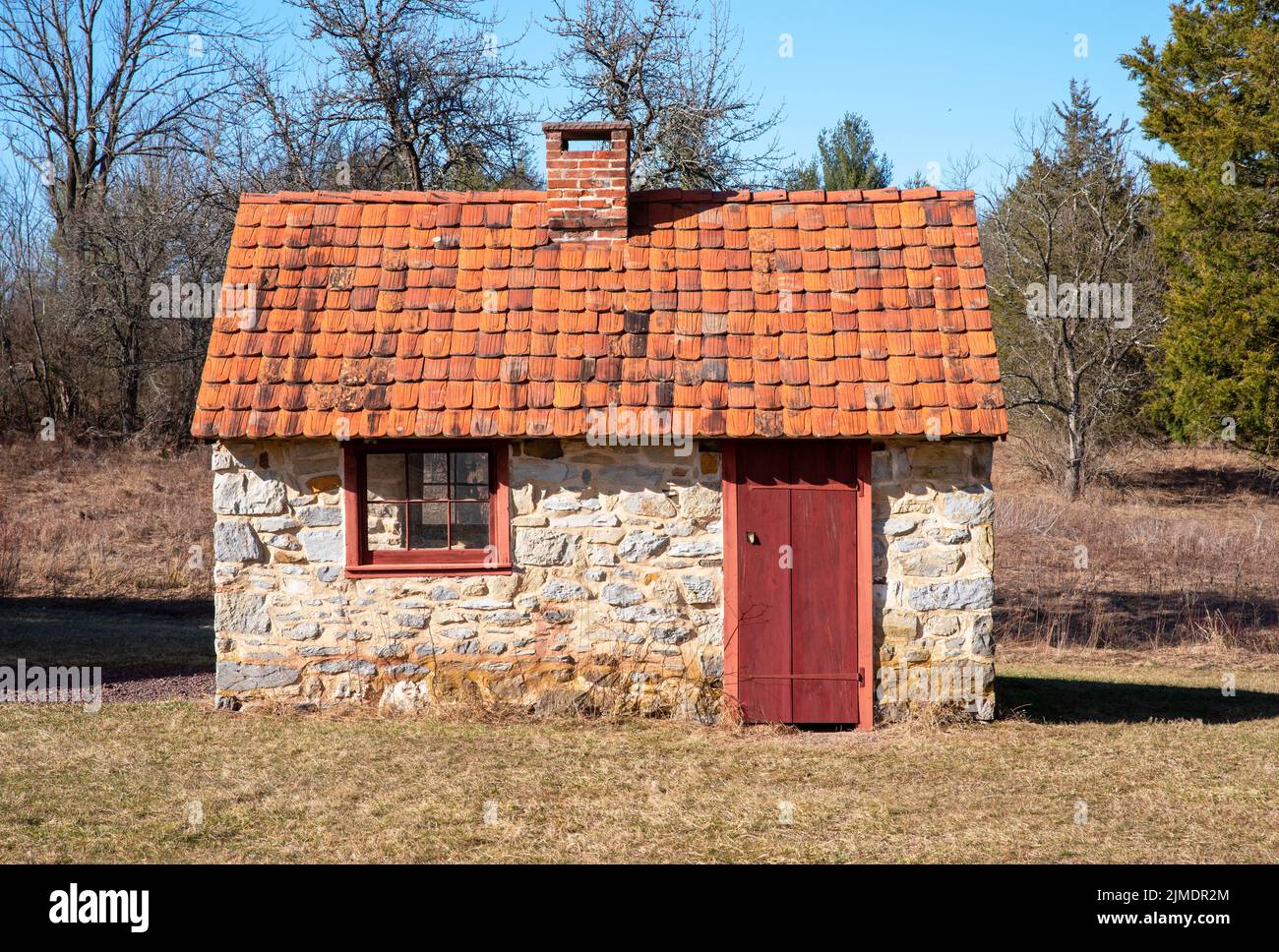 Stone cottage summer kitchen on a colonial American farm Stock Photo ...