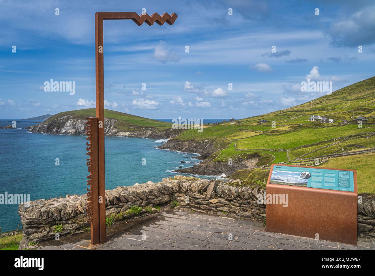 Blasket Island Viewpoint with scenic Dunmore Head in Dingle Peninsula ...
