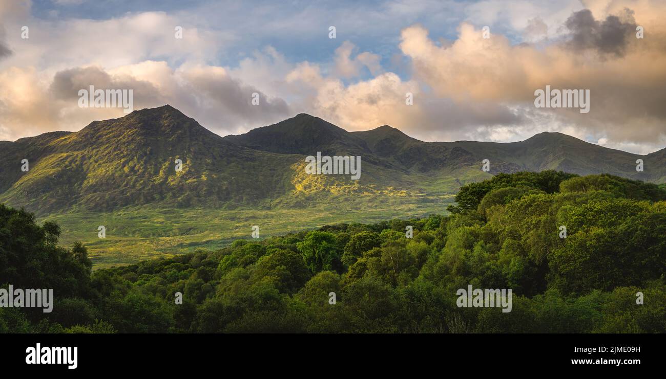Beautiful sunrise at MacGillycuddys Reeks mountains, Ireland Stock ...