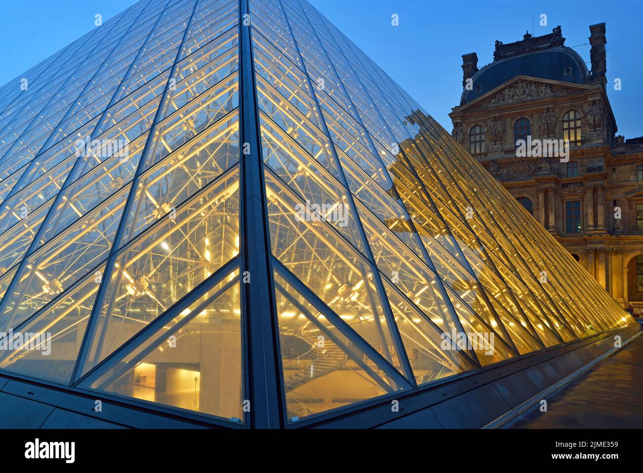 Louvre piramid hi-res stock photography and images - Alamy