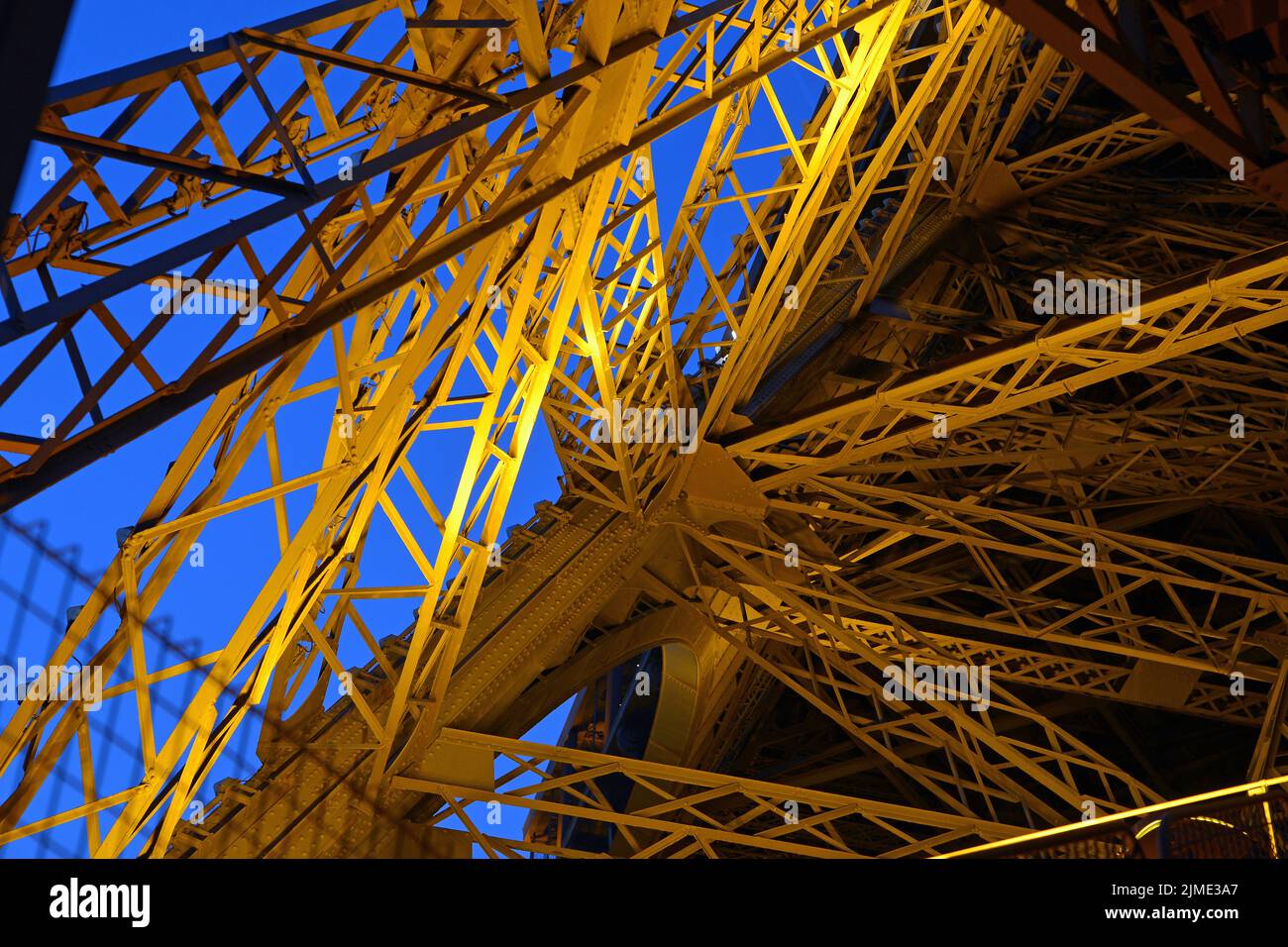 Parigi tour eiffel hi-res stock photography and images - Alamy