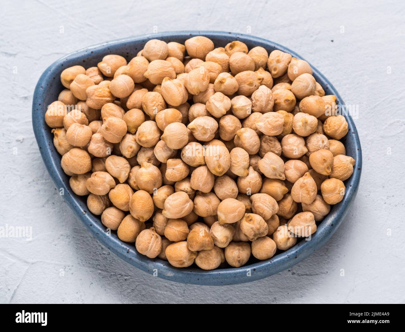 Raw chickpea close up Stock Photo - Alamy