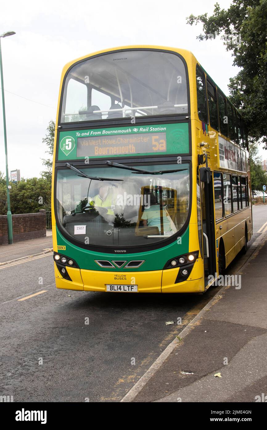 Bournemouths iconic yellow buses closure hi-res stock photography and ...