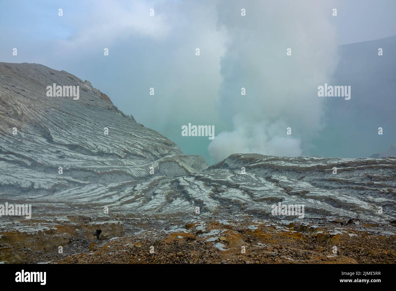 Caldera edge hi-res stock photography and images - Alamy