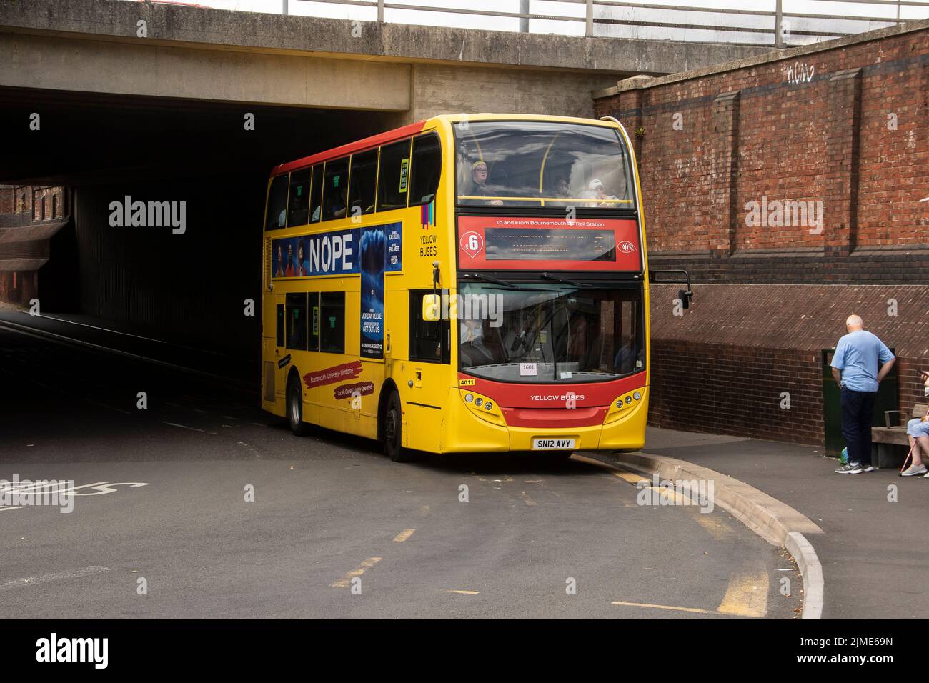 Bournemouths iconic yellow buses closure hi-res stock photography and ...