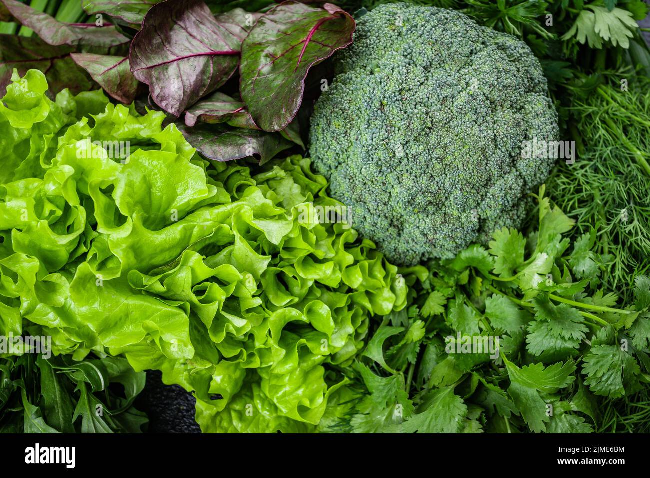Fresh organic homegrown herbs and leaf vegetables background Stock ...