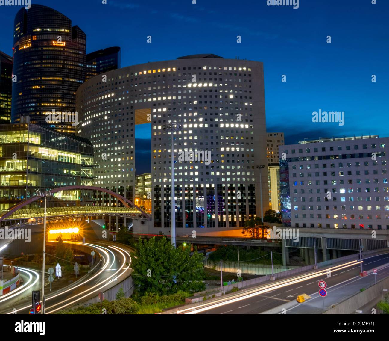 Traffic buildings hi-res stock photography and images - Alamy