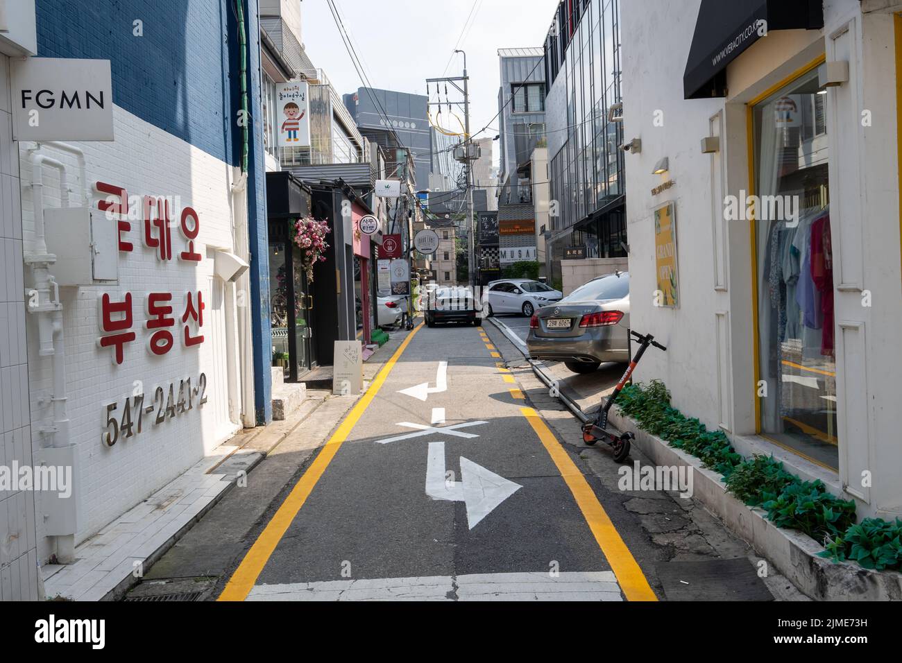 Apgujeong rodeo street hi-res stock photography and images - Alamy