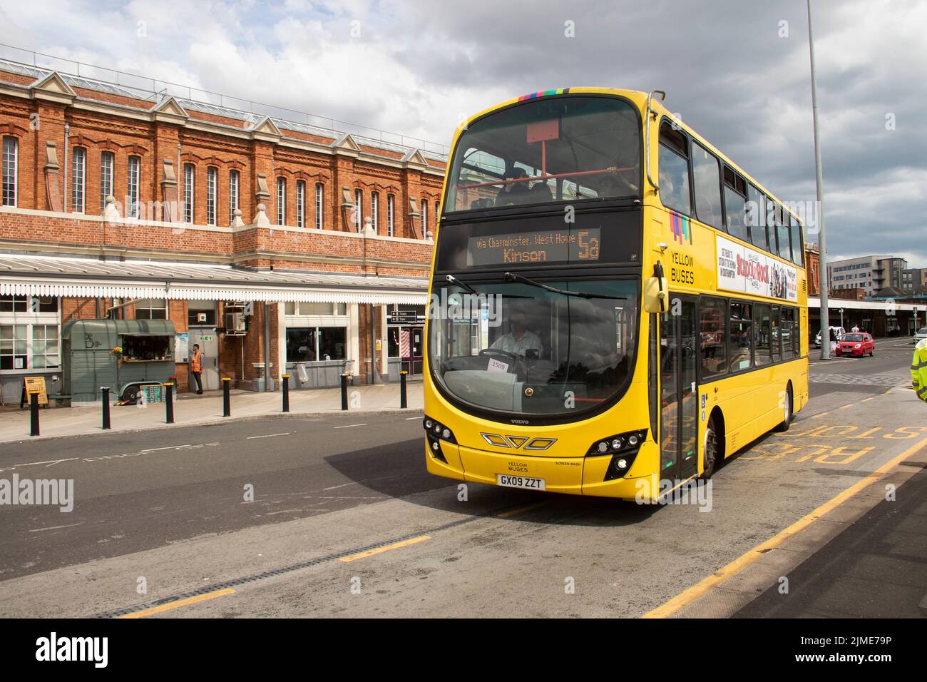 Bournemouths iconic yellow buses closure hi-res stock photography and ...