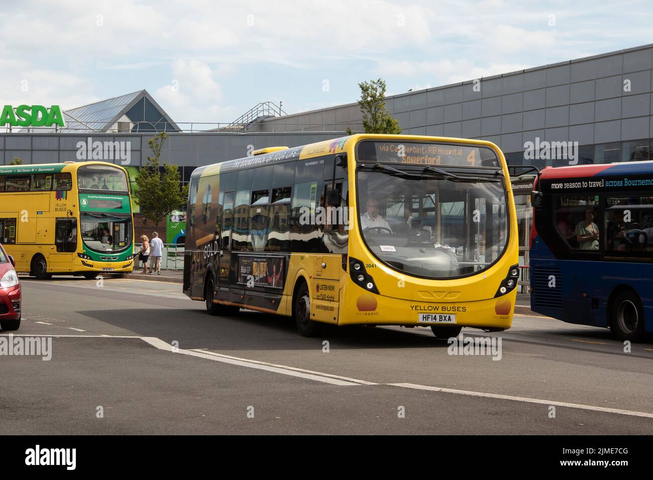 Bournemouths iconic yellow buses closure hi-res stock photography and ...
