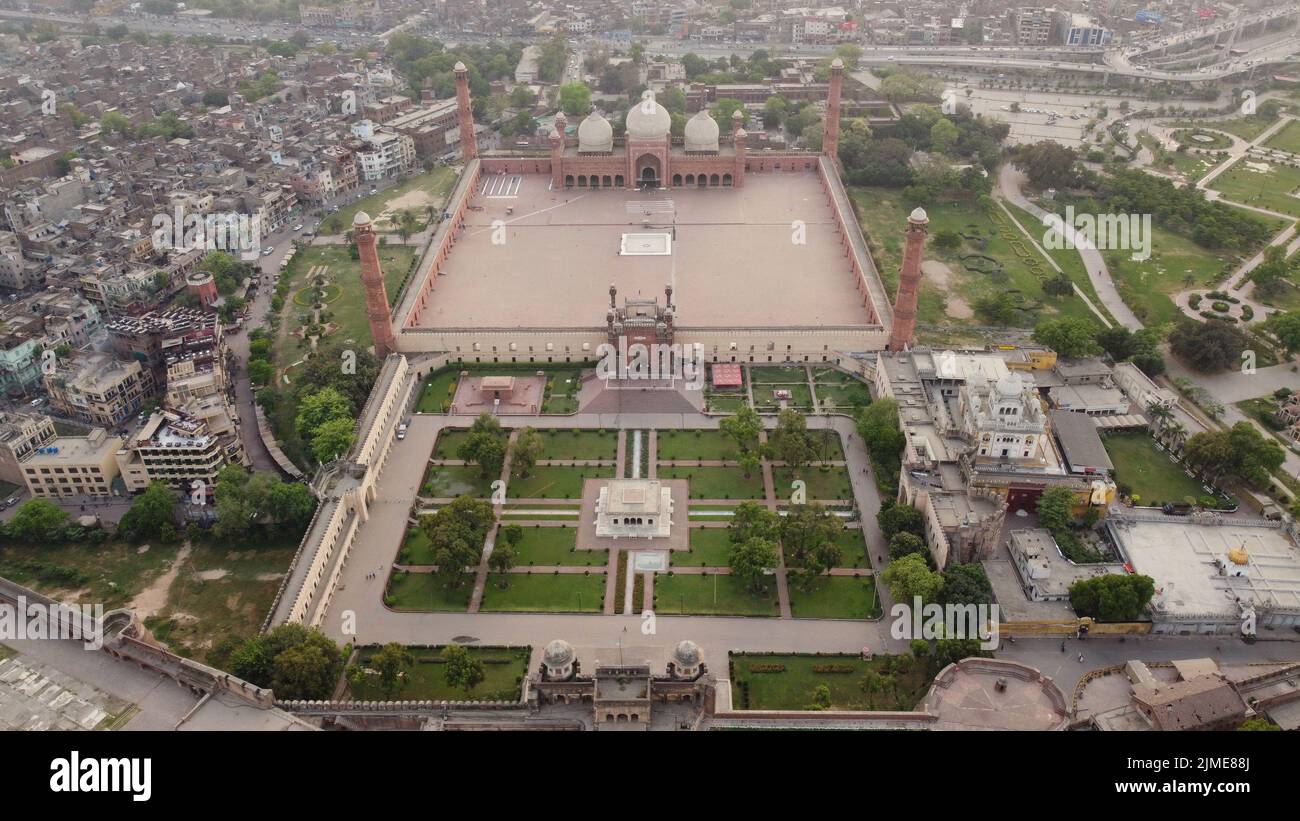 Historical minar e pakistan hi-res stock photography and images - Alamy