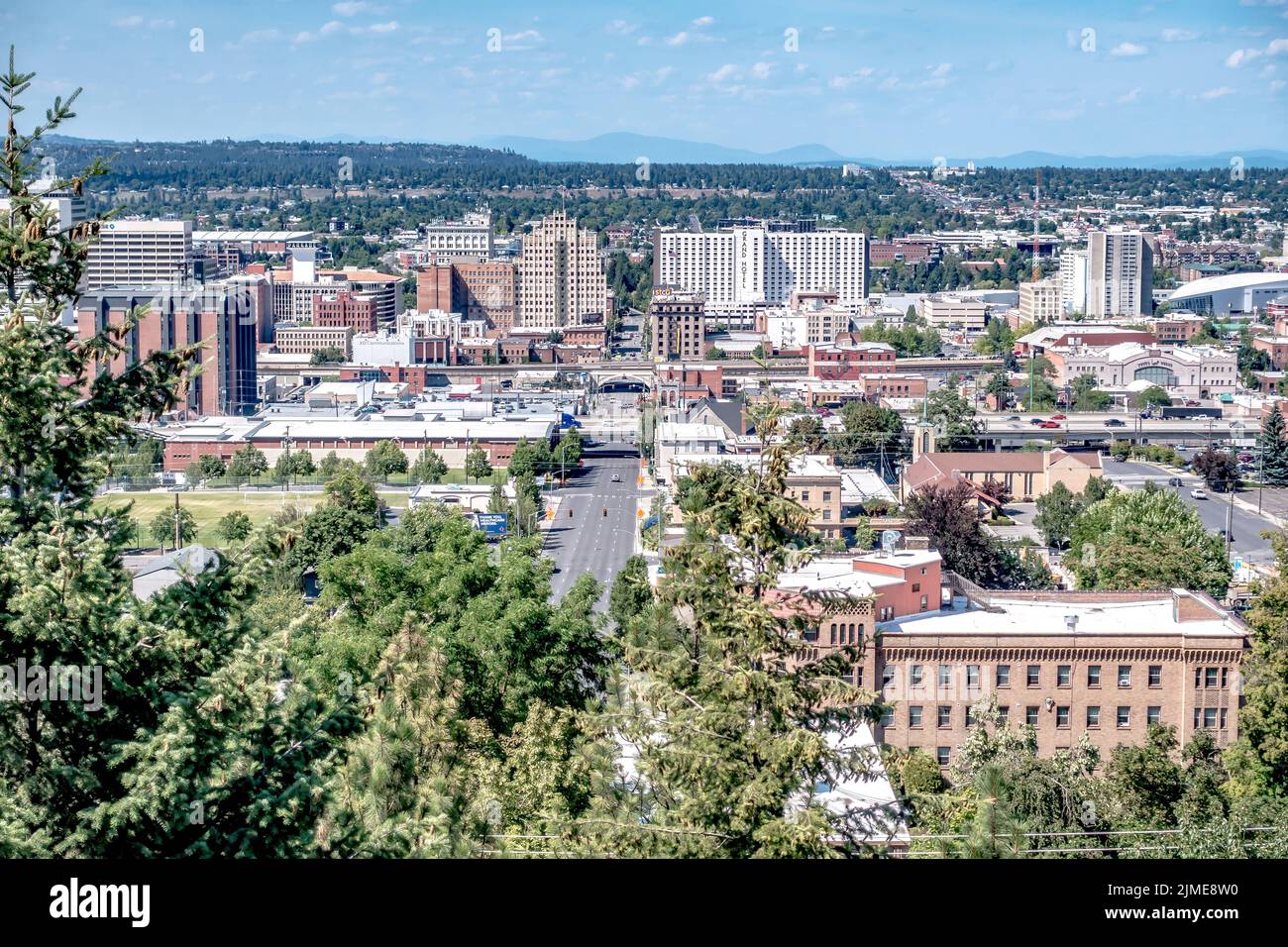Spokane washington city skyline and streets Stock Photo - Alamy