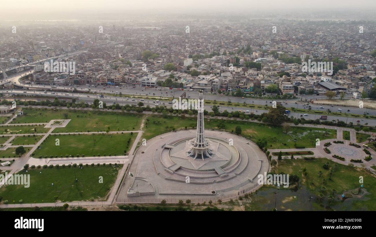 Historical minar e pakistan hi-res stock photography and images - Alamy